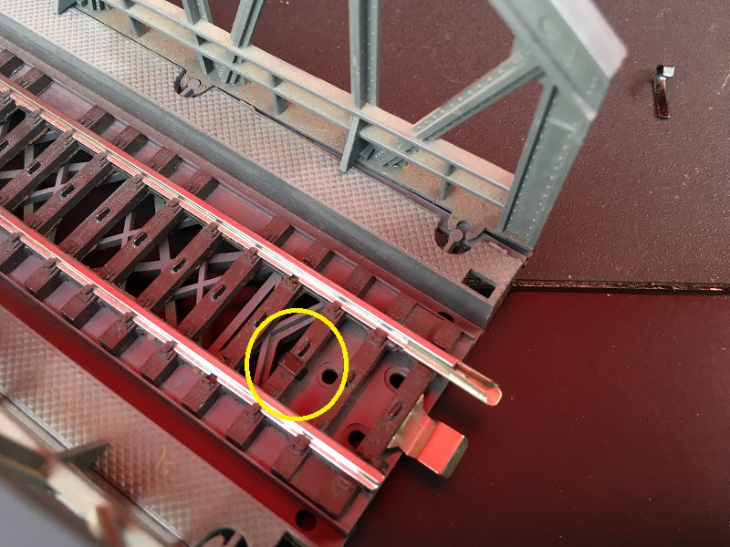 Klemmen Bruggen K-rail - 3rail Wiki