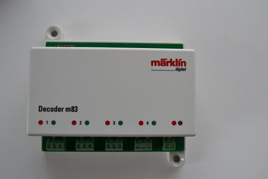 Programmeren Märklin M83 of M84 decoder in DCC mode - 3rail Wiki